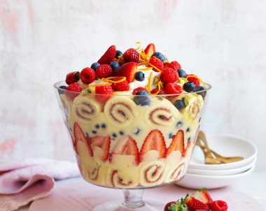 Tips for layering a show-stopping trifle | myfoodbook