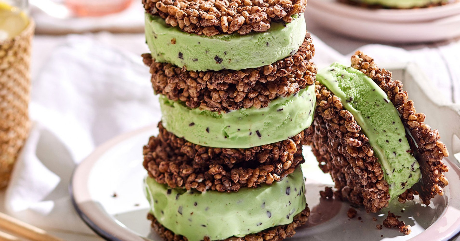 Frozen desserts that start with a tub of ice cream | myfoodbook