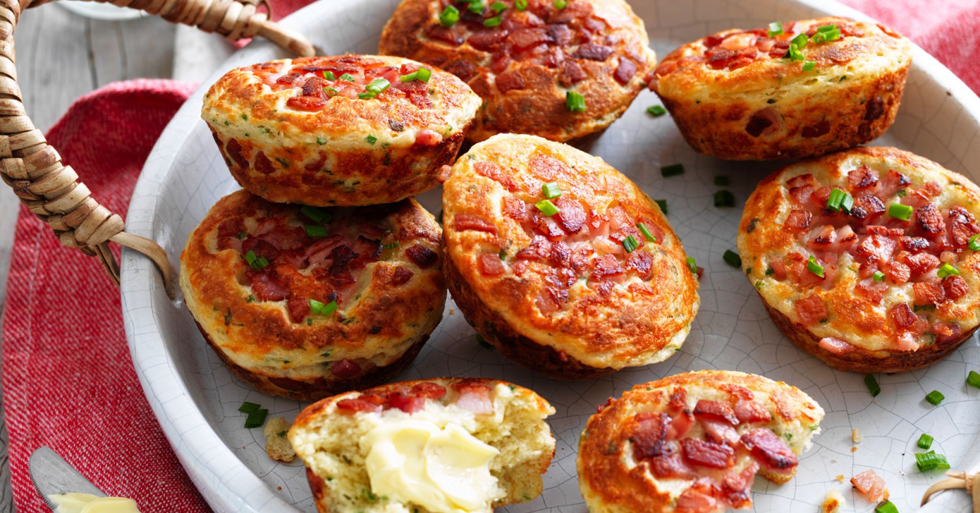 Cheese, Bacon & Chive Pie Maker Scones Recipe | myfoodbook