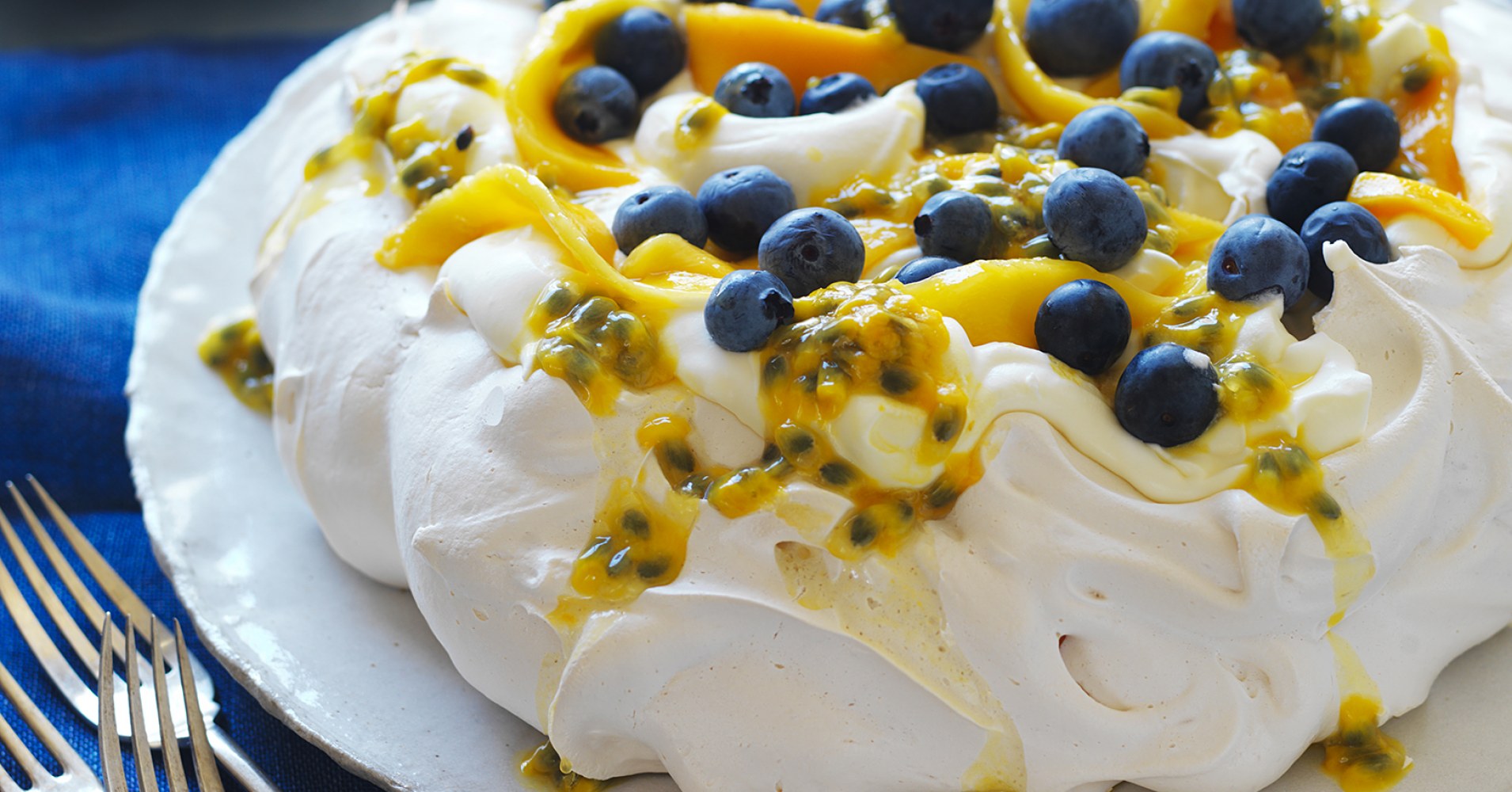 How to make the perfect pavlova recipe | myfoodbook