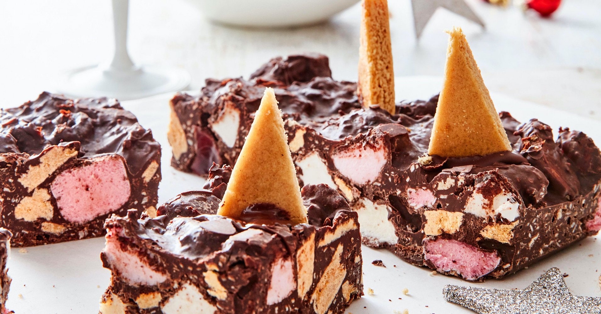 Gingerbread Rocky Road Recipe | myfoodbook | Rocky Road slice