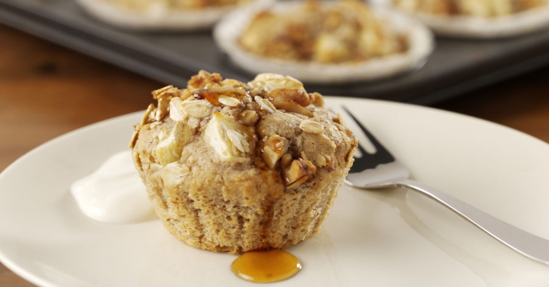 Warm Apple Maple Crumble Cakes Recipe | myfoodbook