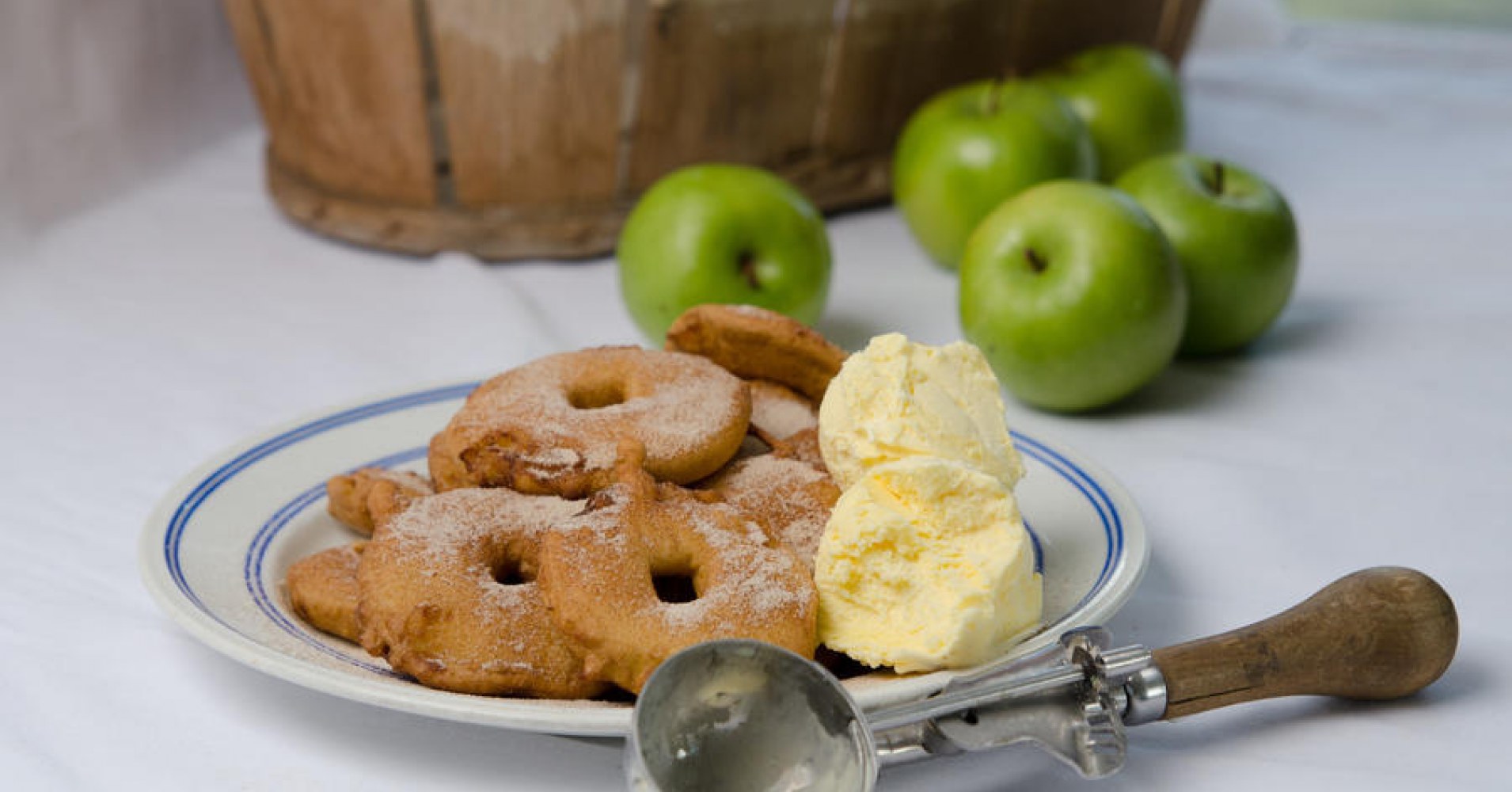 Apple & Cinnamon Fritters Recipe | myfoodbook