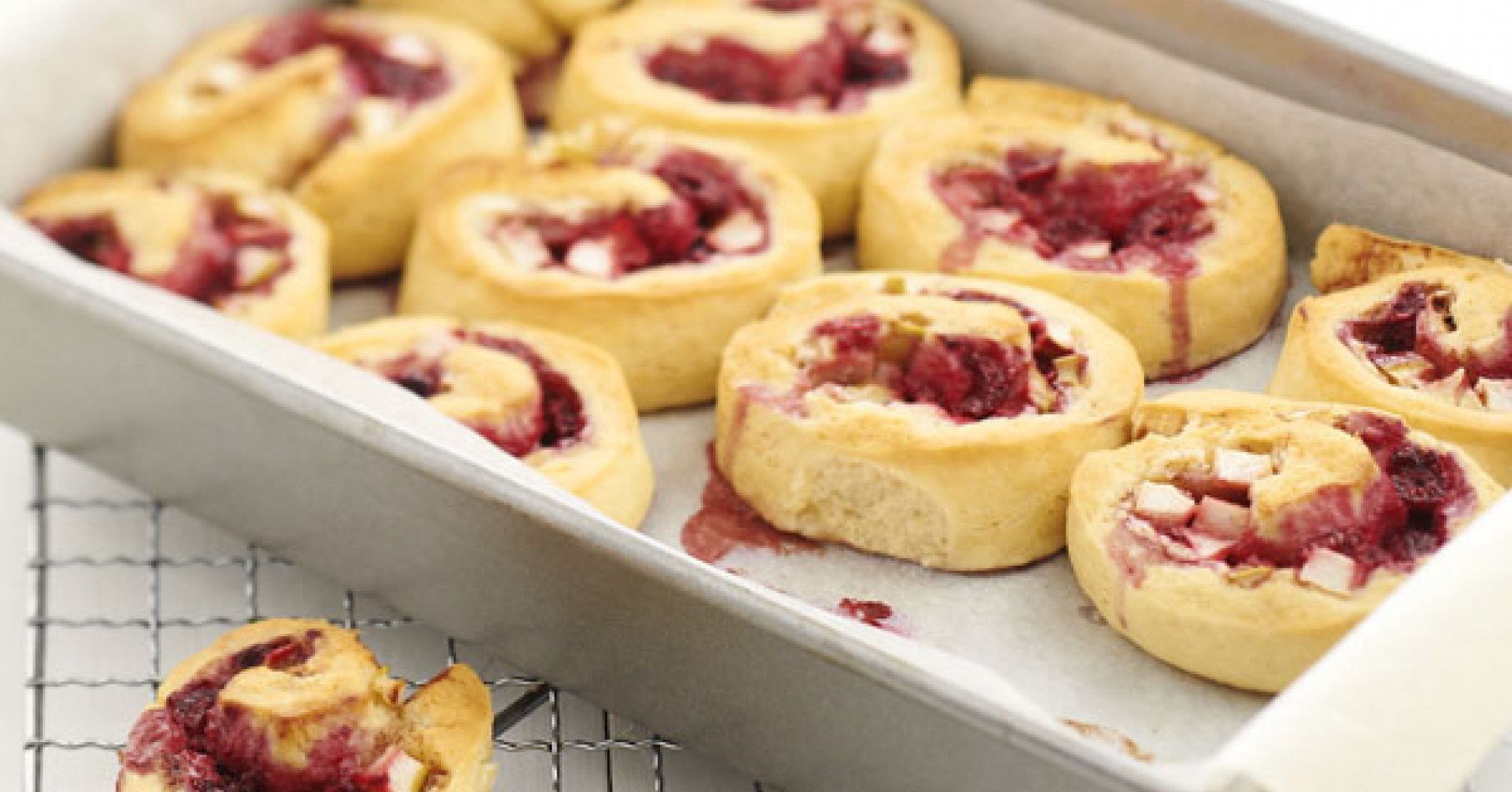 Apple-Berry Cream Cheese Scrolls Recipe | myfoodbook