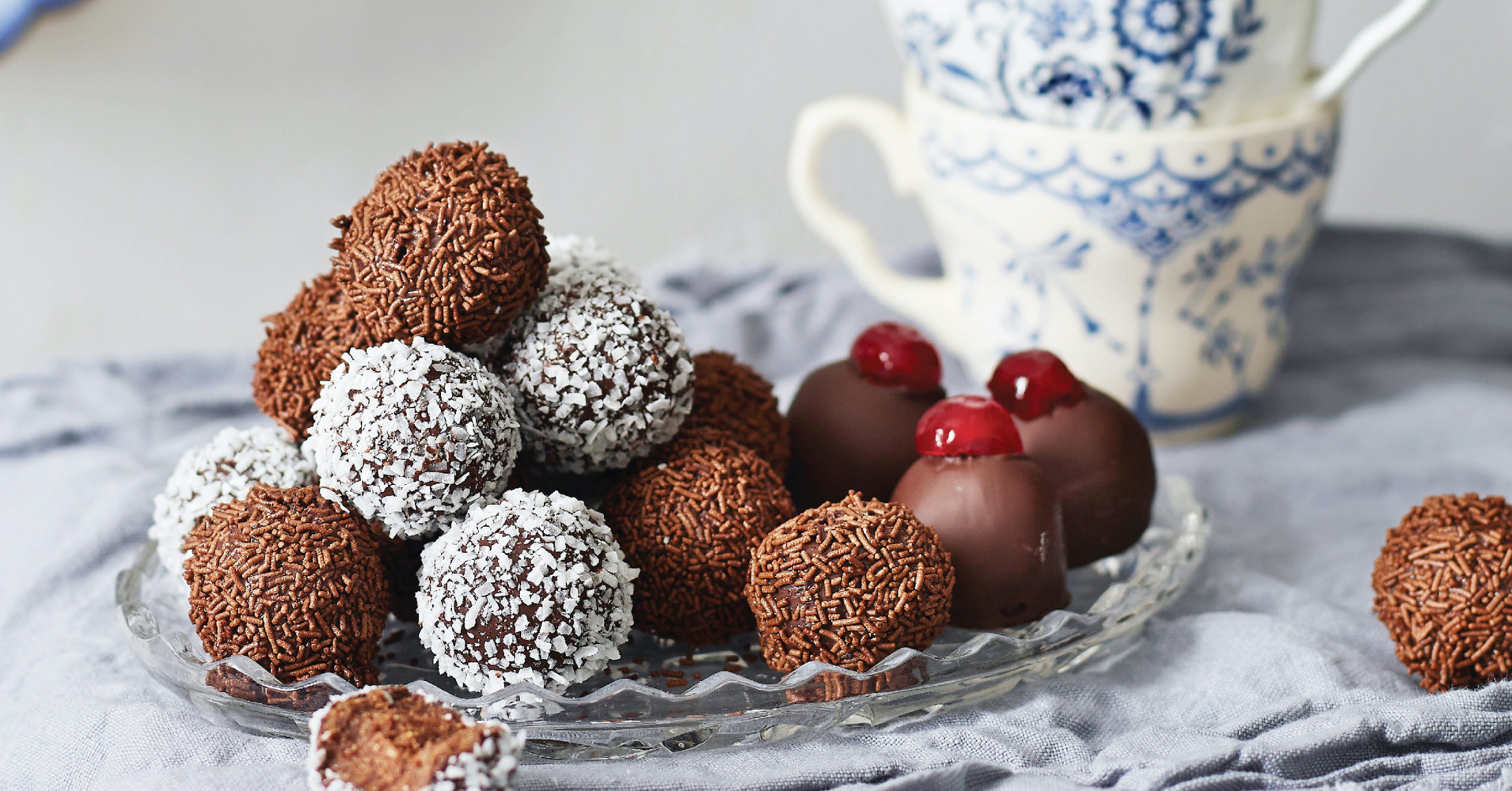 Rum balls Recipe | myfoodbook