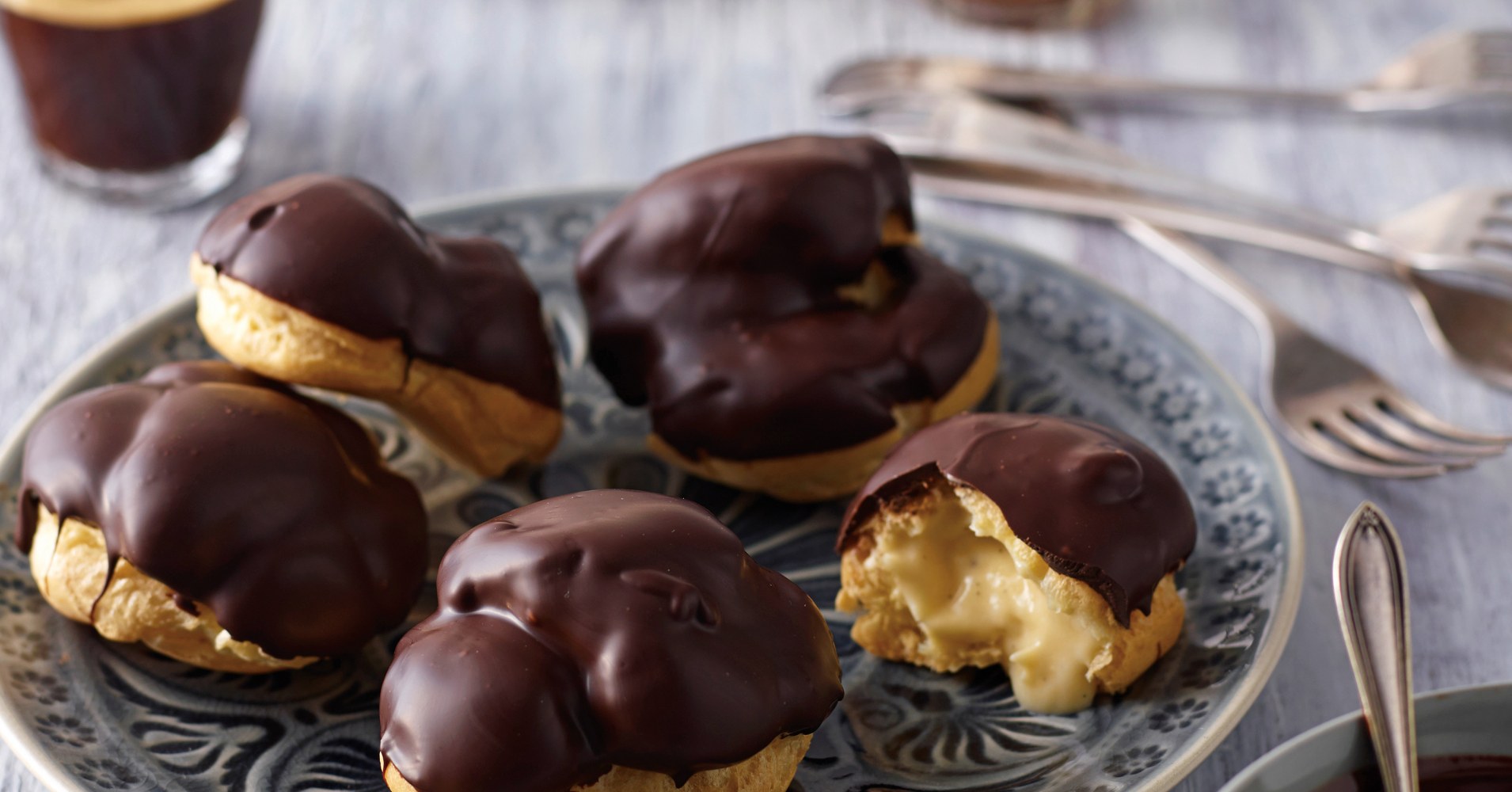 Vanilla Custard Profiterole Recipe | myfoodbook