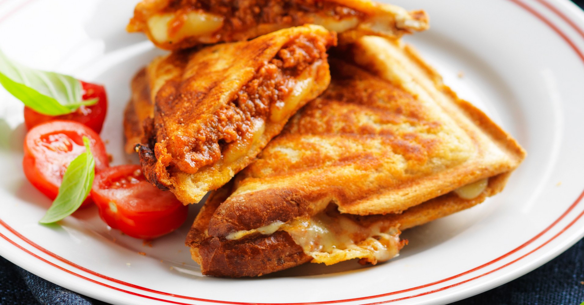 Bolognese Jaffle Recipe | myfoodbook | Leftover bolognese jaffle recipe