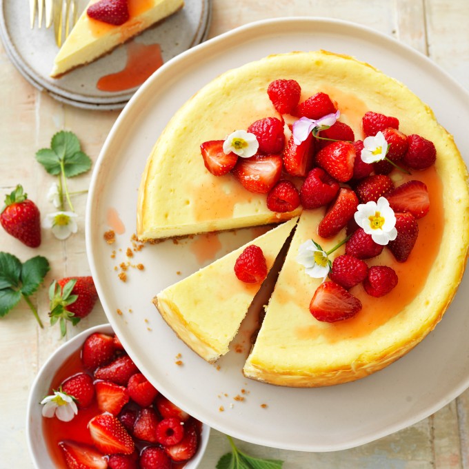 Baked Vanilla Cheesecake with Berry Compote Recipe | myfoodbook | Easy ...